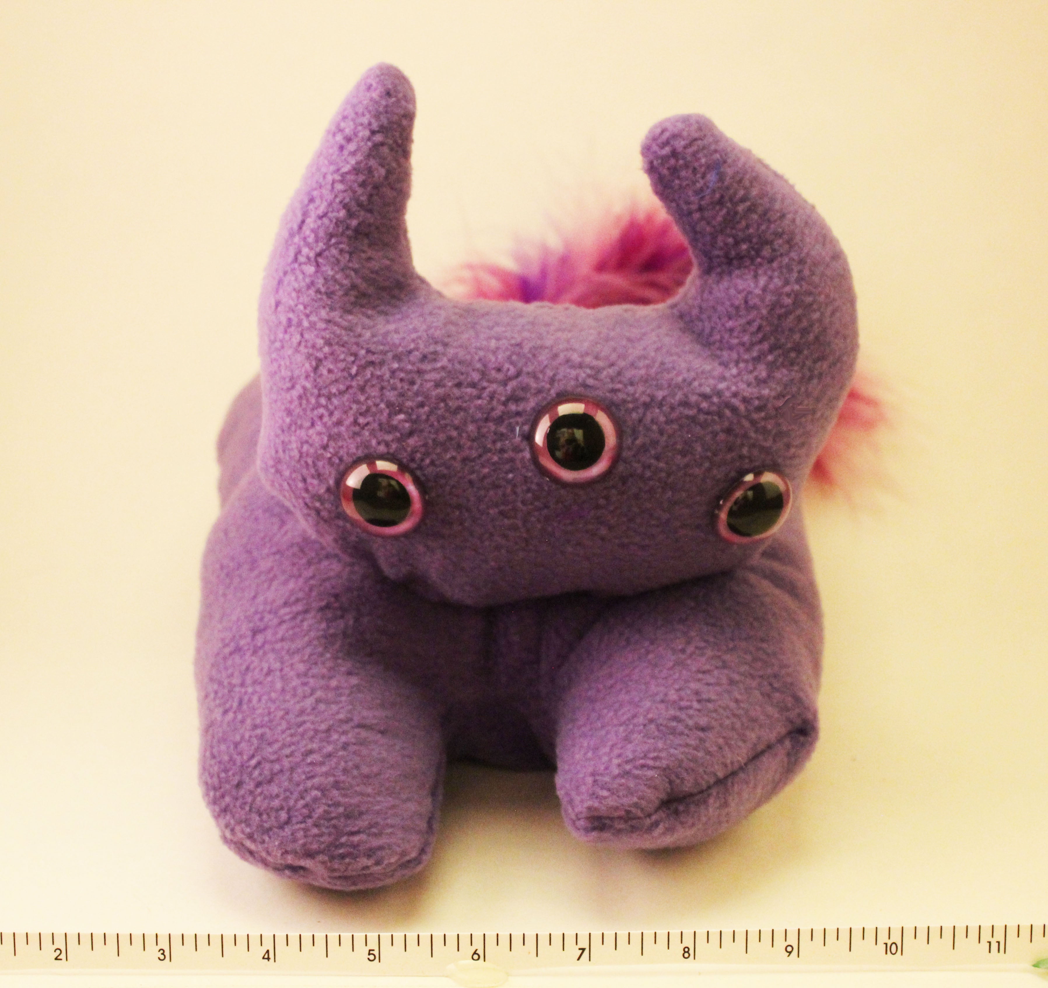 Three-Eyed Cat (Large) – Team Manticore